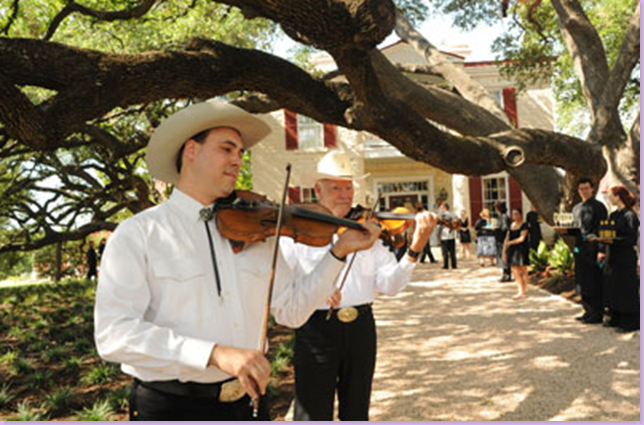 COTE DE TEXAS: Courtney Caplan - Rising Star!